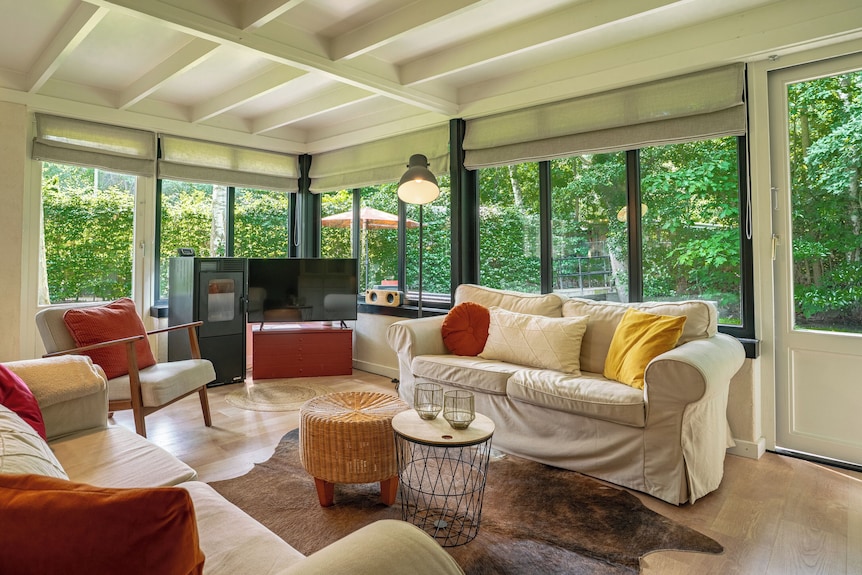 Bungalow, Sleeps 6 In Lanaken - Maastricht