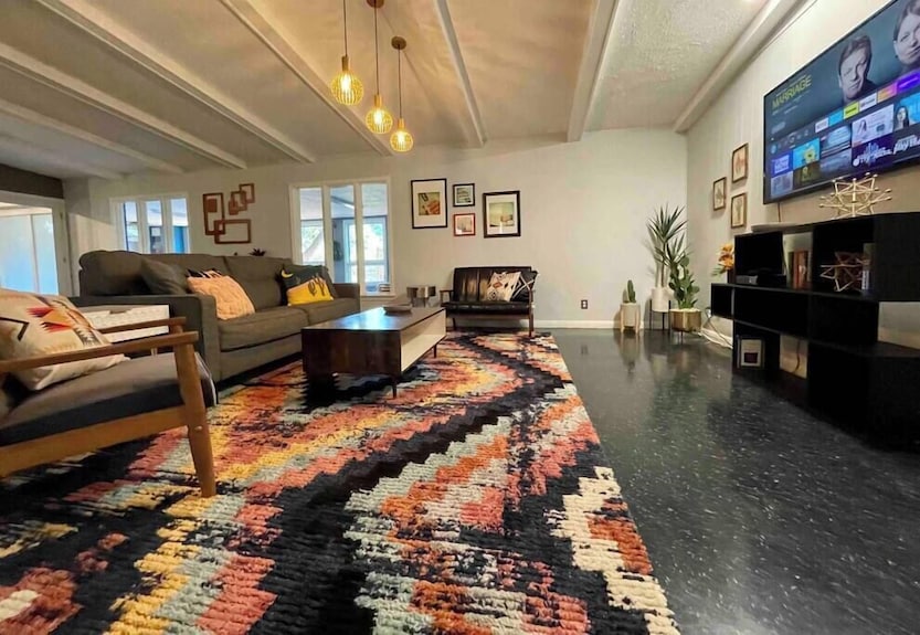 Smiley Bush Bnb-great For Family Functions! 1k/2q - 러벅