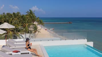 2 piscinas externas