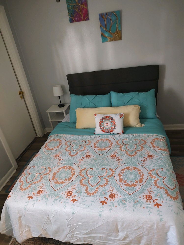 Lovely Two Bedroom Rental Unit Near Famu And Fsu. - Tallahassee