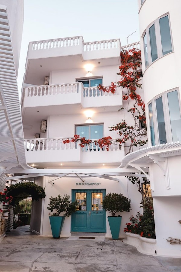 Harmony Hotel - Sarandë
