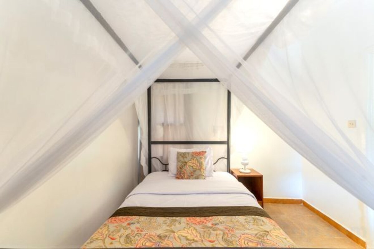 Wi-fi grátis, roupa de cama fornecida