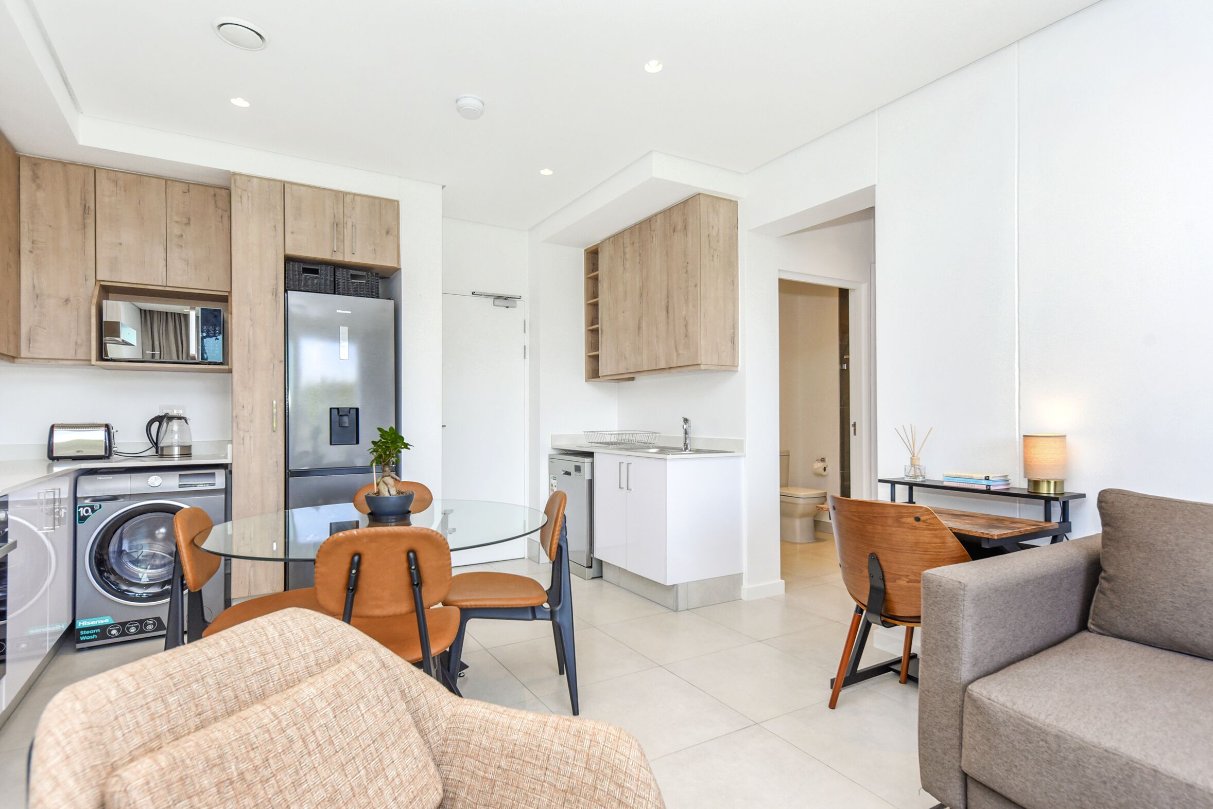 Apartamento conforto | Cozinha privada | Geladeira, micro-ondas, fogão, cooktop