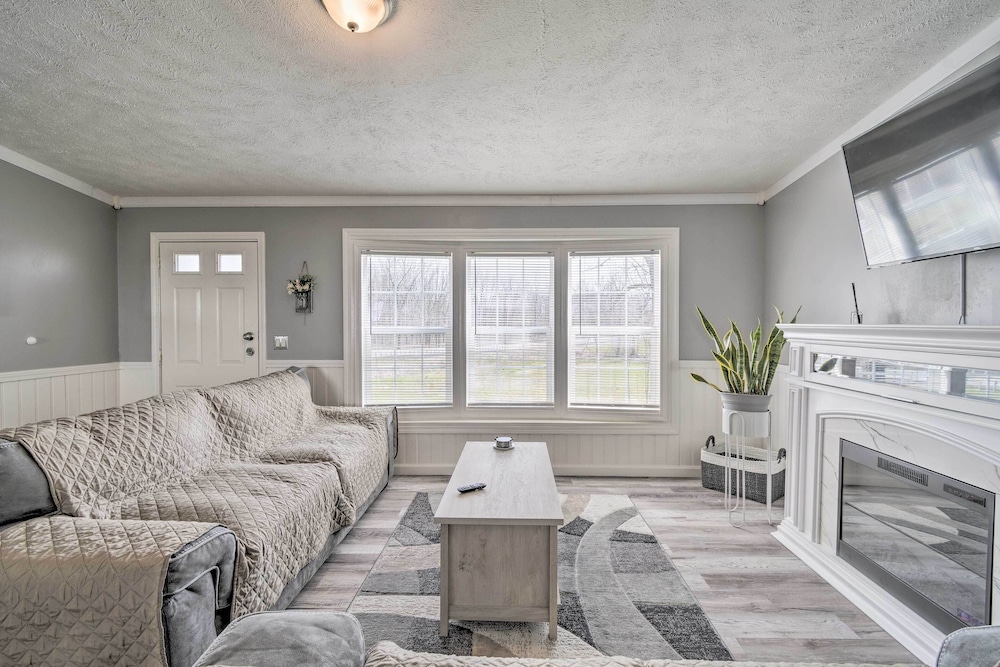 Chic Seneca Falls Home On Cayuga Wine Trail! - Seneca Falls, NY