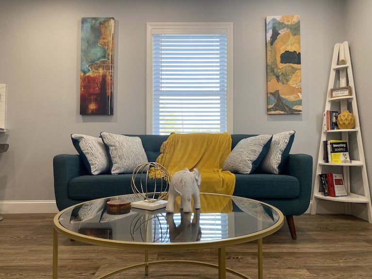 Modern 2br With W/d In Unit, Parking, Central Air - Wellesley, MA