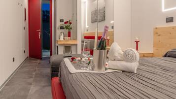 Edredons de pluma, camas com colchões de espuma com sistema de memória