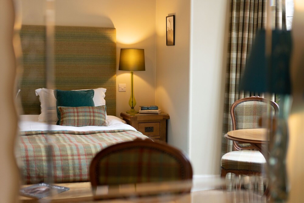 Sleeps 12 In 6 Double Bedrooms All En-suite - Aviemore