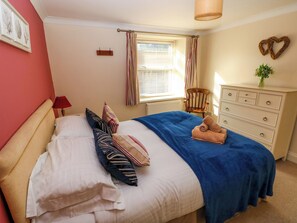 4 quartos, com decoração personalizada, com mobília individualizada 