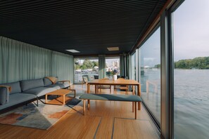 Apartamento exclusivo, 1 quarto, para não fumantes, sobre a água | 1 quarto, Wi-Fi de cortesia, roupa de cama