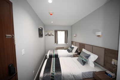 Flushing Garden Hotel