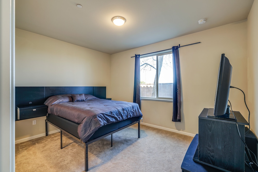 Charming Patterson Condo W/ Grilling Stations - モデスト, CA