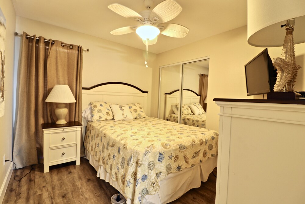 Regatta 203B | BEACH FRONT - Gulf Shores | Vrbo