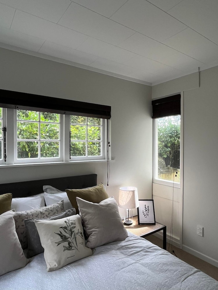 Gorgeous 1 Bedroom Apartment In Top, Quiet Suburb, Herne Bay, Is Peaceful & Safe - Auckland