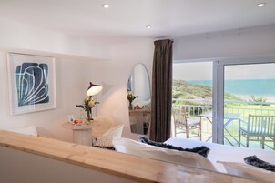 Quarto Panorâmico | Minibar, cofre no quarto, quartos insonorizados, Wi-fi grátis 