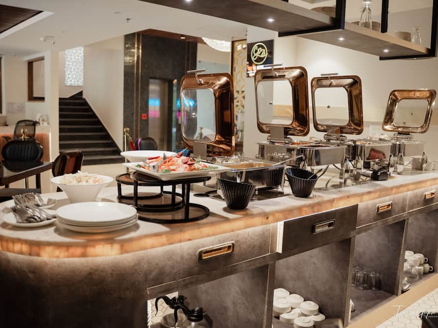 Pequeno-almoço tipo buffet diário (315 INR por pessoa)