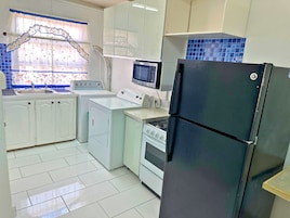 Estúdio Básico | Cozinha privada | Um frigorífico/congelador grande, um micro-ondas, um forno