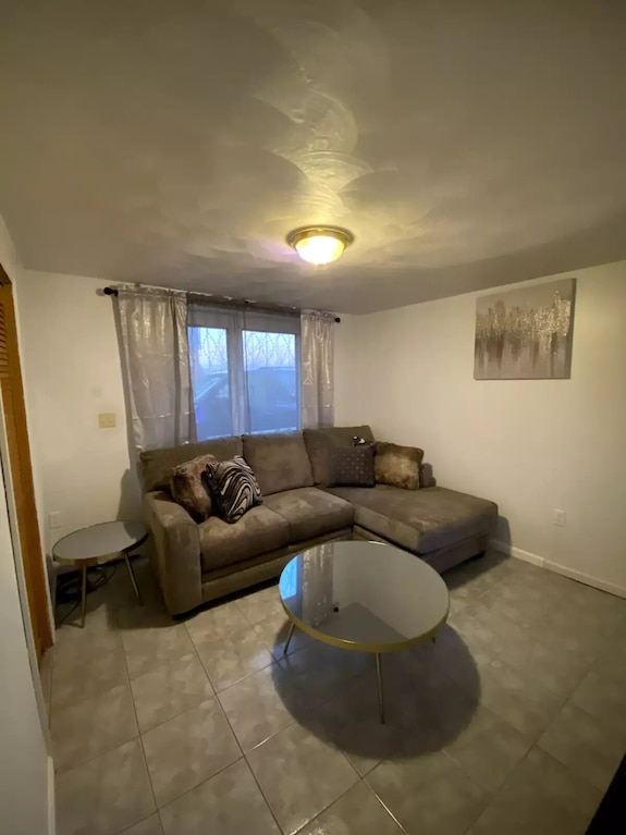 Glorious Suite Near Downtown With Washer/dryer - Ipswich, MA