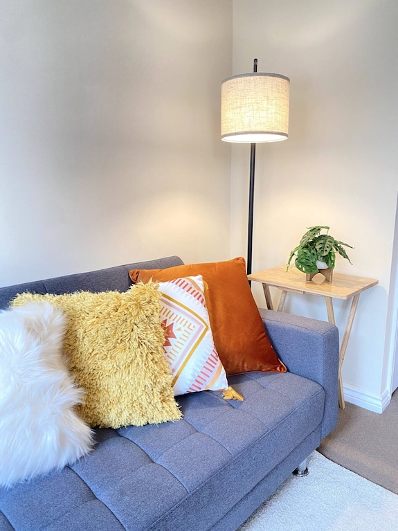 Towcester House - Spacious 3 Bedrooms, Garden, Free Parking, Smart Tv - Corby