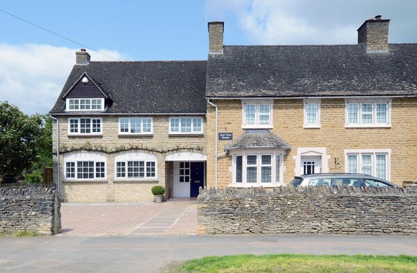 Yew Tree House - Cotswolds