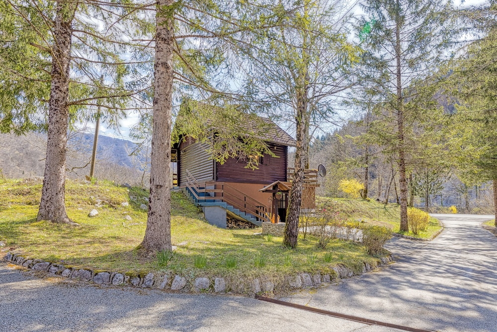 Rozi's Riverside Cottage - Slovenië