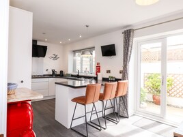 Casa de Campo | Cozinha privada | Um frigorífico, uma máquina de lavar louça, uma chaleira elétrica 