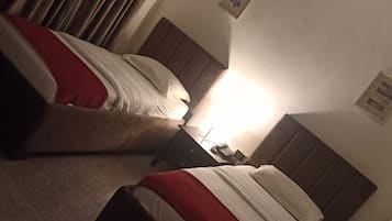 Escrivaninha, ferros/tábuas de passar roupa, Wi-Fi de cortesia
