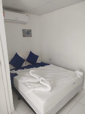 Quarto casal econômico | Wi-Fi de cortesia
