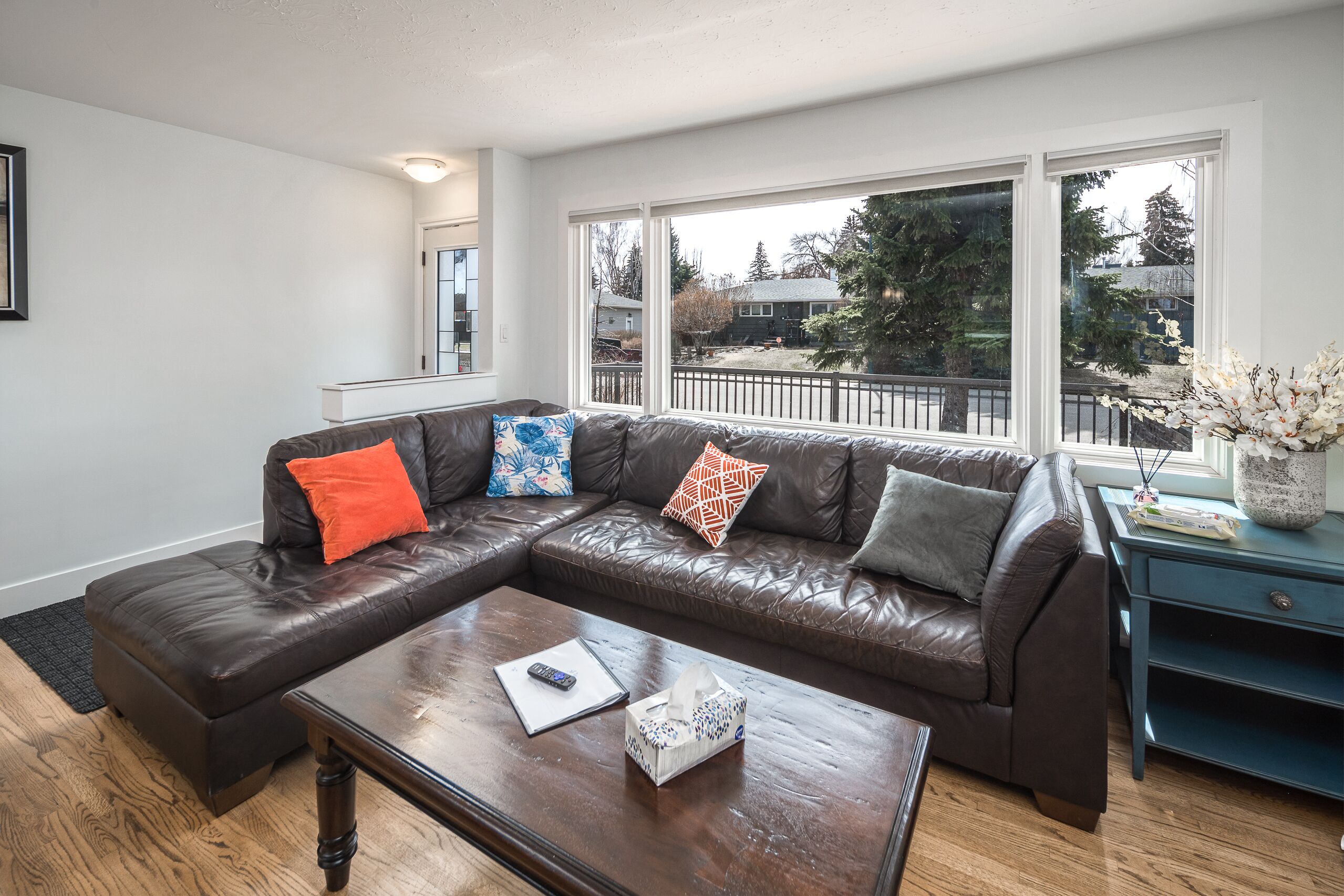 E@home 5br2ba Near Chinook Mall & Transit, Free Parking, Fast Wi-fi, - Mount Royal University