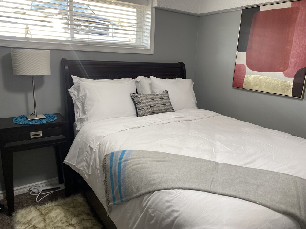 Exquisite Living: Hillside 1 - Grande Prairie | Vrbo