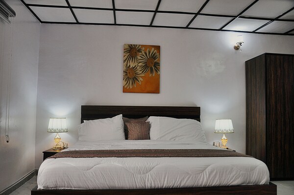 ジョリー スイーツ - ラゴス