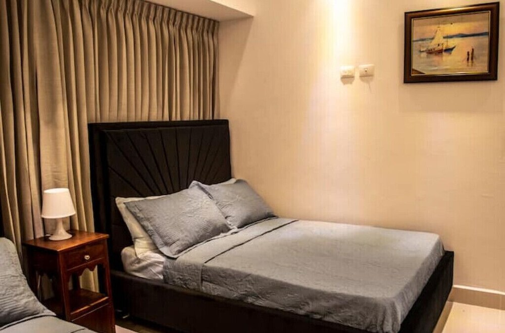 Burungos Place @ Britney Tower IV C-5 - Santo Domingo | Vrbo