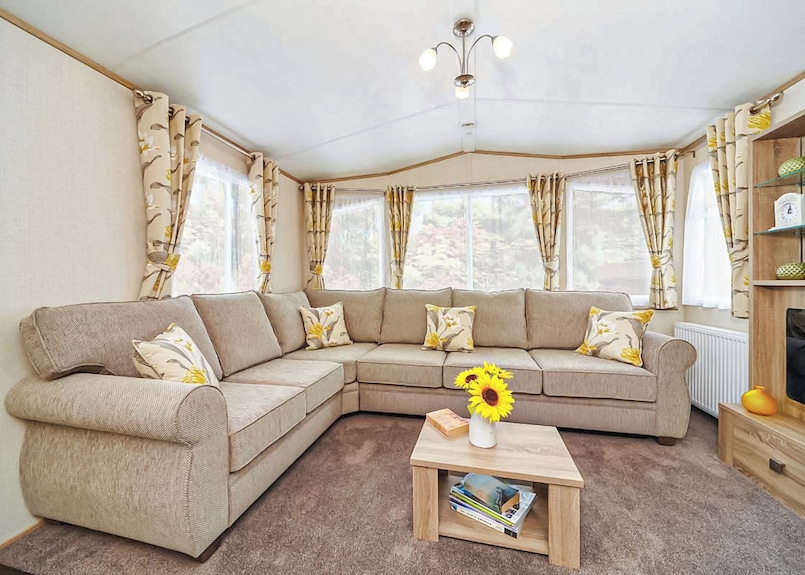 12ft-wide Caravan With One Double And Two Twin. - Silloth