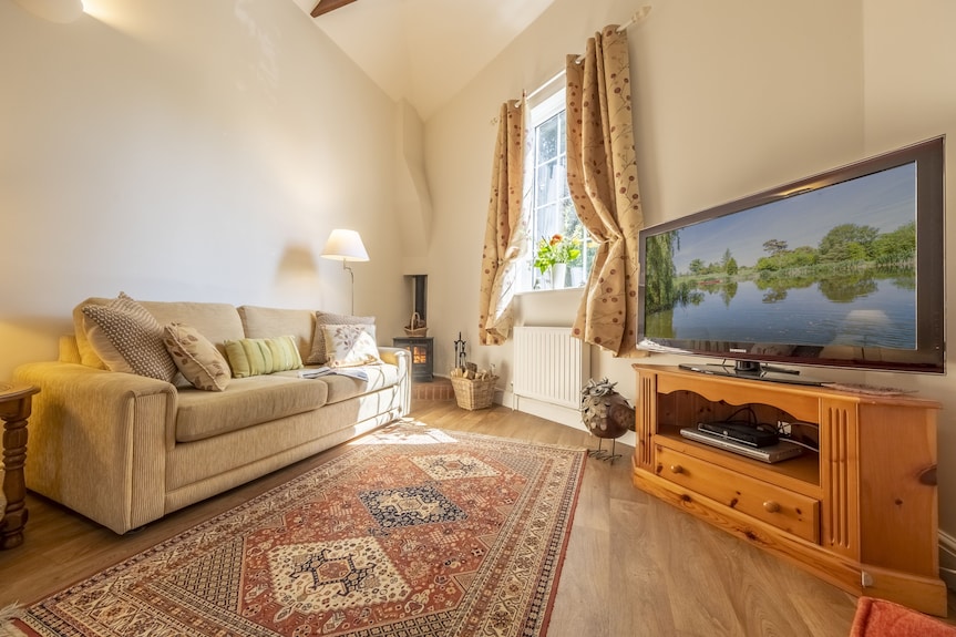 The Mews - A Beautiful Cottage That Sleeps 4 Guests In 2 Bedrooms - Sissinghurst