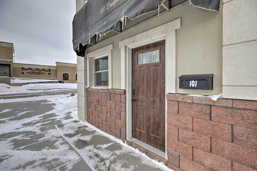 Regal River Retreat In The Heart Of Yankton! - Yankton, SD