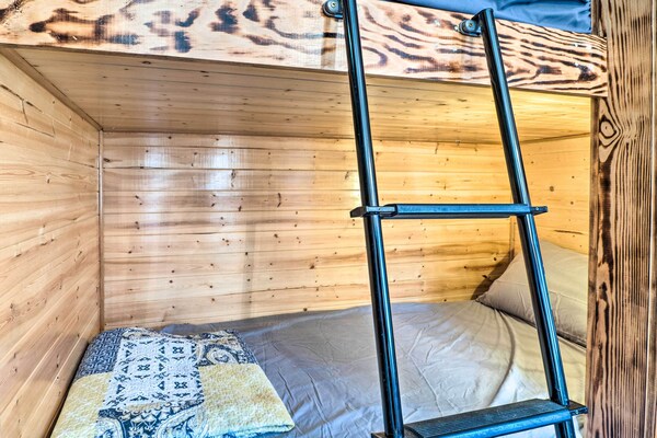 Sunny 'Catfish Cabin' W/ Views Of Toledo Bend - Louisiana