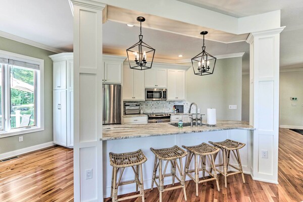 Walk To Lake: Middlefield Home W/ Fire Pit - Powder Ridge Mountain Park & Resort, CT