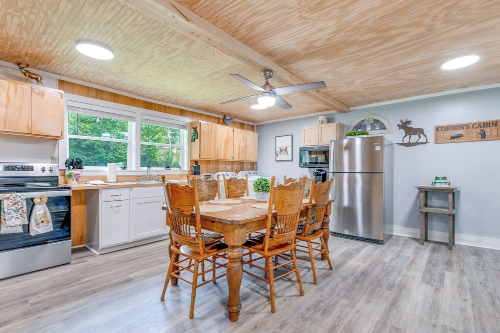 2 Mi To Ski Sapphire: Pet-friendly Cashiers Cabin - Highlands, NC
