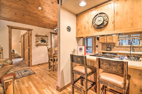 Resort Perks! Woodsy Family Retreat Near Sdc - Table Rock Lake