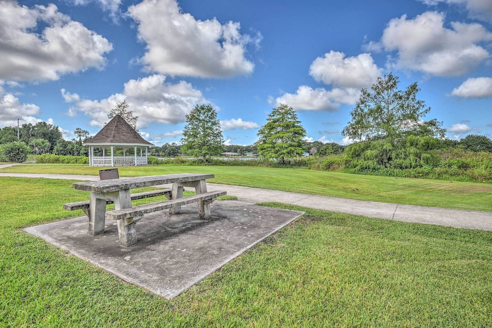 Crescent City Apartment W/ Easy Lake Access! - Crescent City, FL