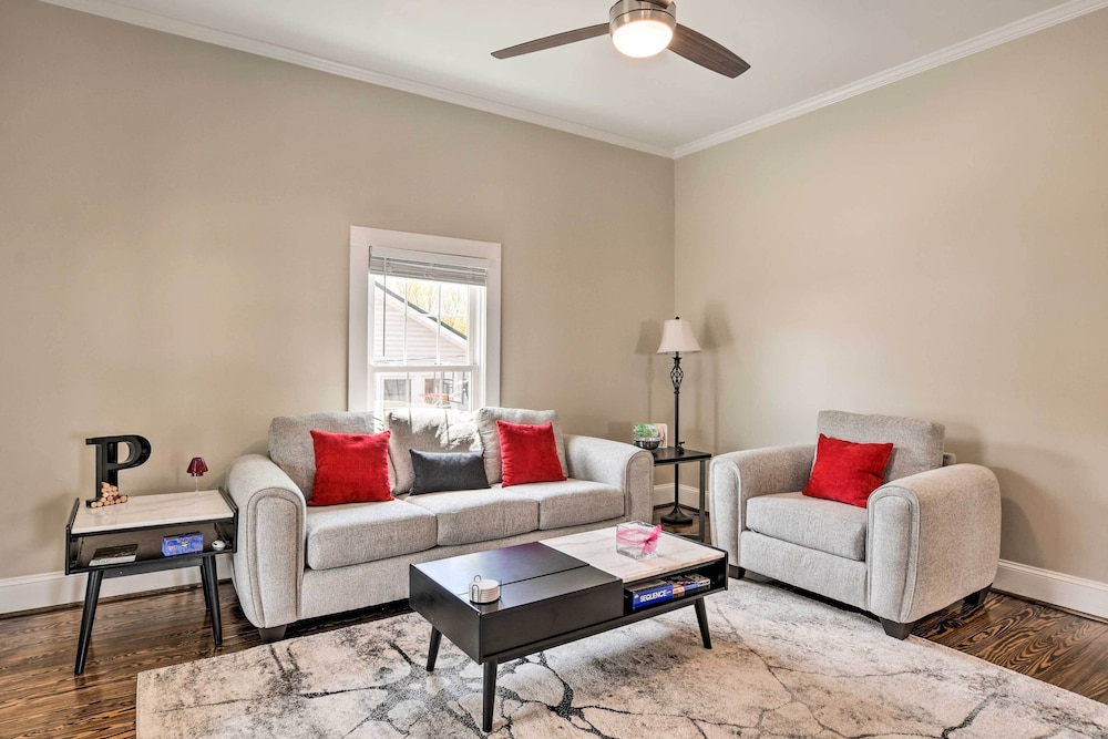 Ideally Located 'Penne Place' W/ Deck & Grill - Greenville, SC
