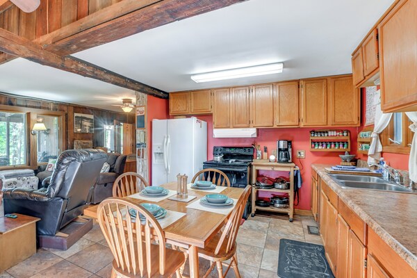 Screened Porch! Lakefront Gem In Boyd's Branch Bay - Kentucky Lake