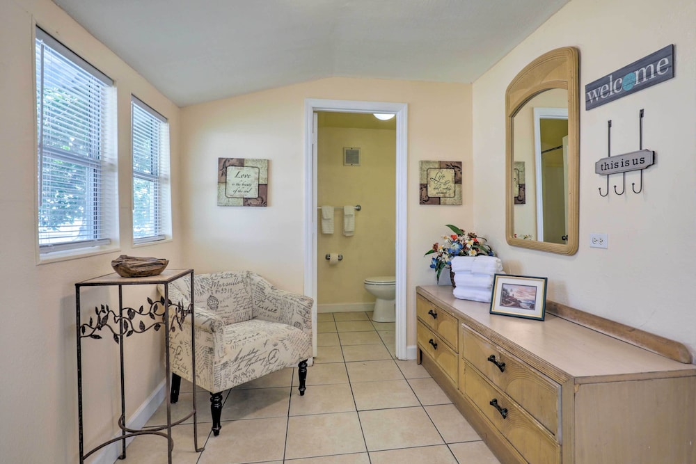 Surfside Oceanfront Cottage W/ Beach Access! - St. Augustine, FL