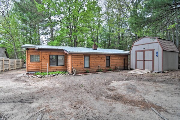 Rustic Frederic Cabin Near Cross-country Skiing! - Hartwick Pines State Park, Grayling