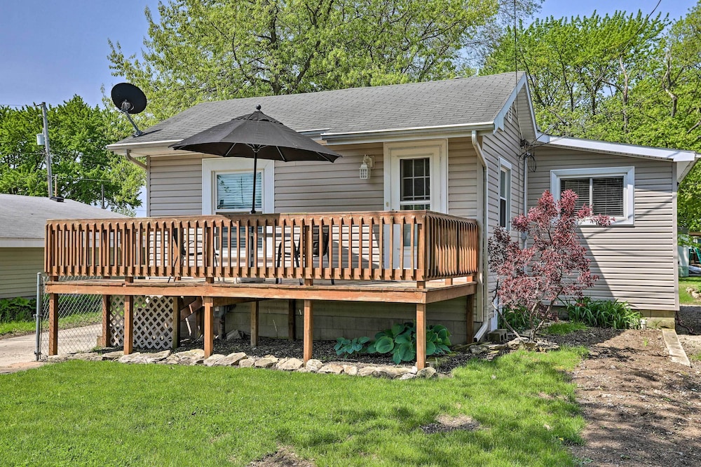 Home W/ Lake-view Deck By Camp Perry & Magee Marsh - Put-in-Bay, OH