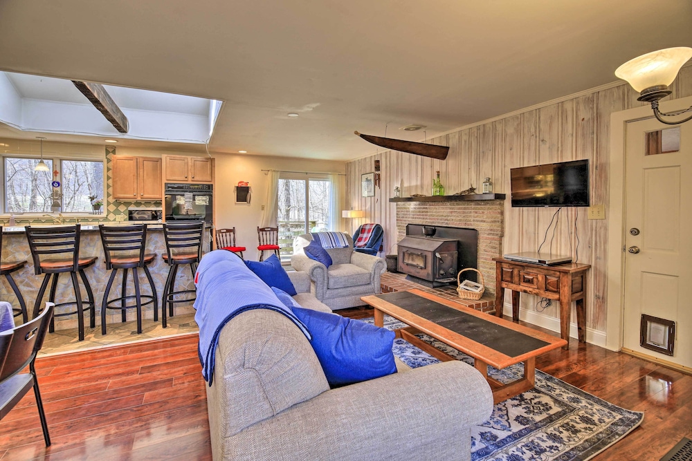 Pet-friendly Cabin W/ Dock On Claytor Lake! - Claytor Lake State Park, Dublin