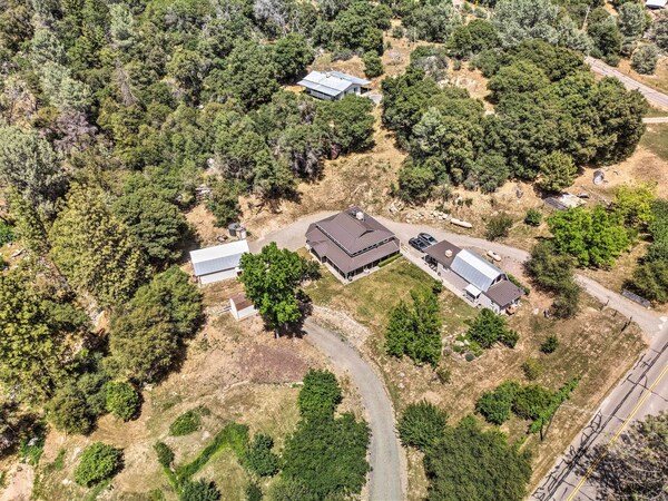 Historic Mariposa Stagecoach Stop W/ Gas Fire Pit! - Yosemite National Park, CA