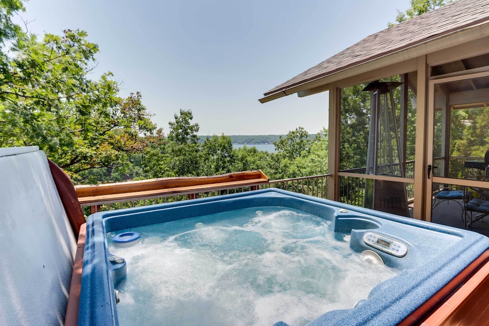Hot Tub & Deck: Margaritaville Resort Retreat! - Sunrise Beach, MO