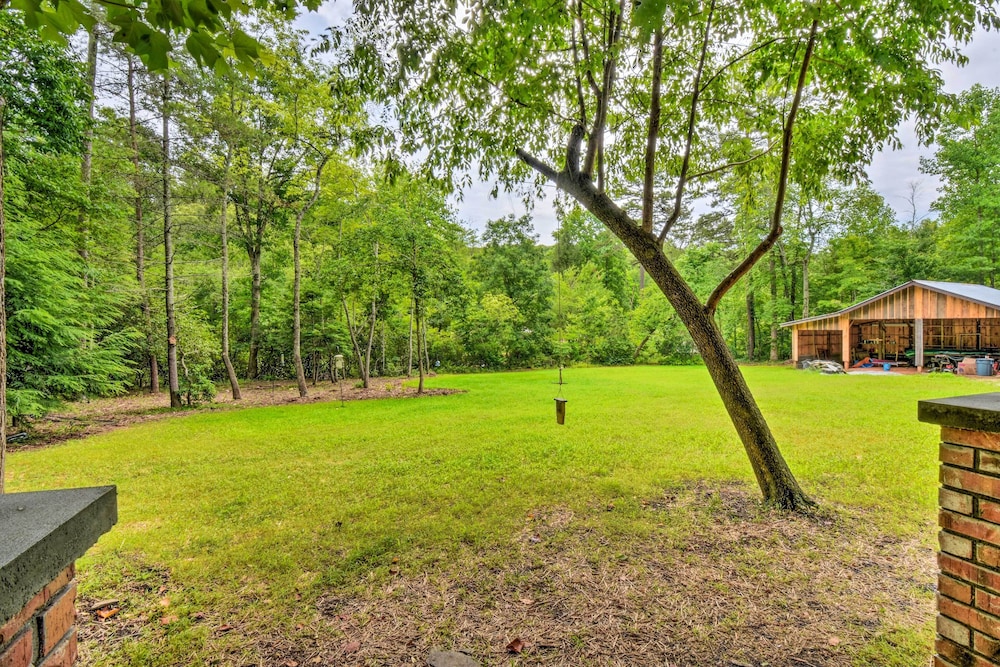 Chauga River Cabin: Pets Welcome! - Lake Hartwell