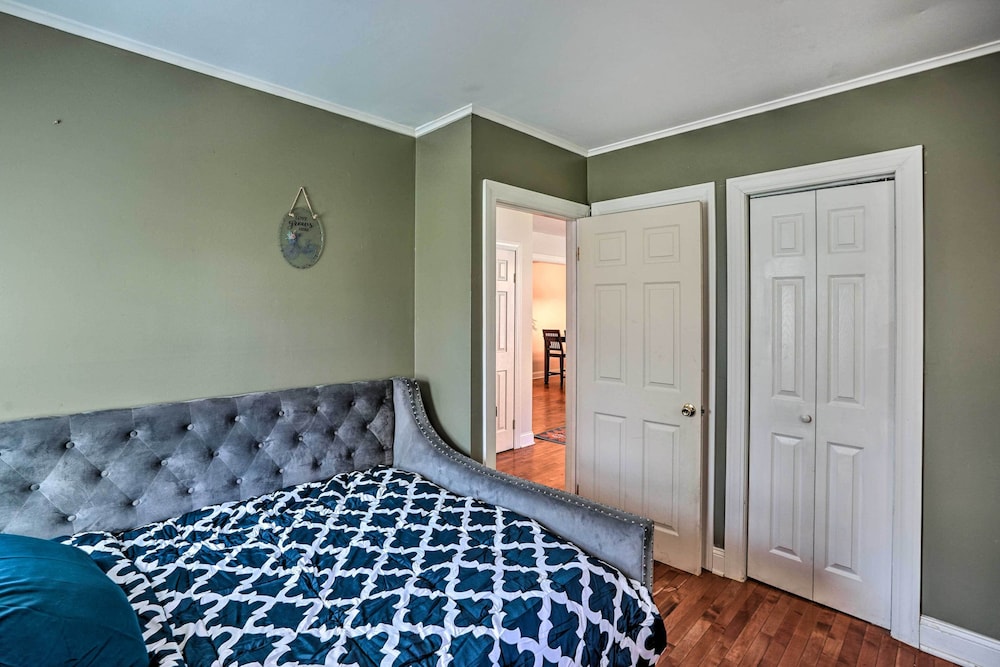 Pet-friendly Saratoga Springs Home W/ Pool! - Saratoga Springs, NY