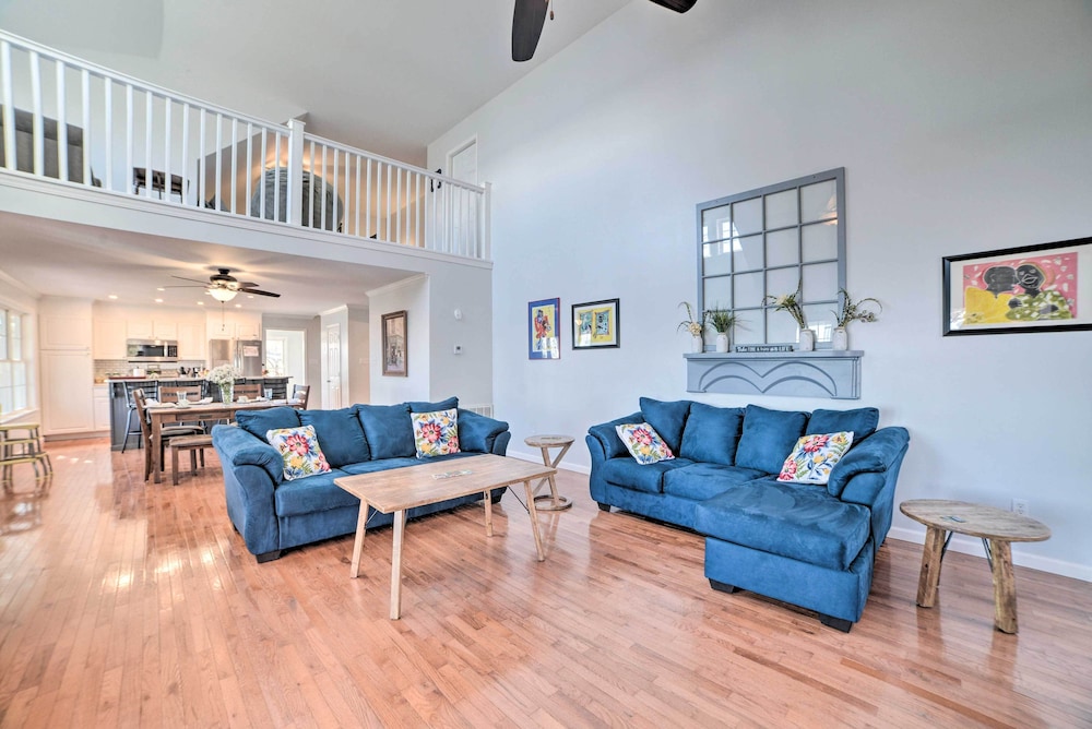 Country-chic Home W/ Fire Pit, Steps To Lake! - Kentucky Lake